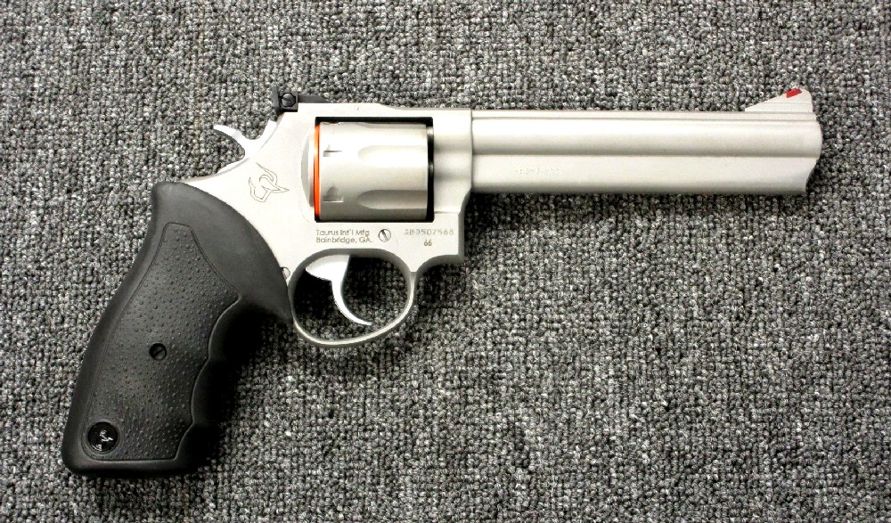 Preowned, Excellent Condition, Taurus 66, .357 Magnum / .38 SPL +P, 6.0 ...